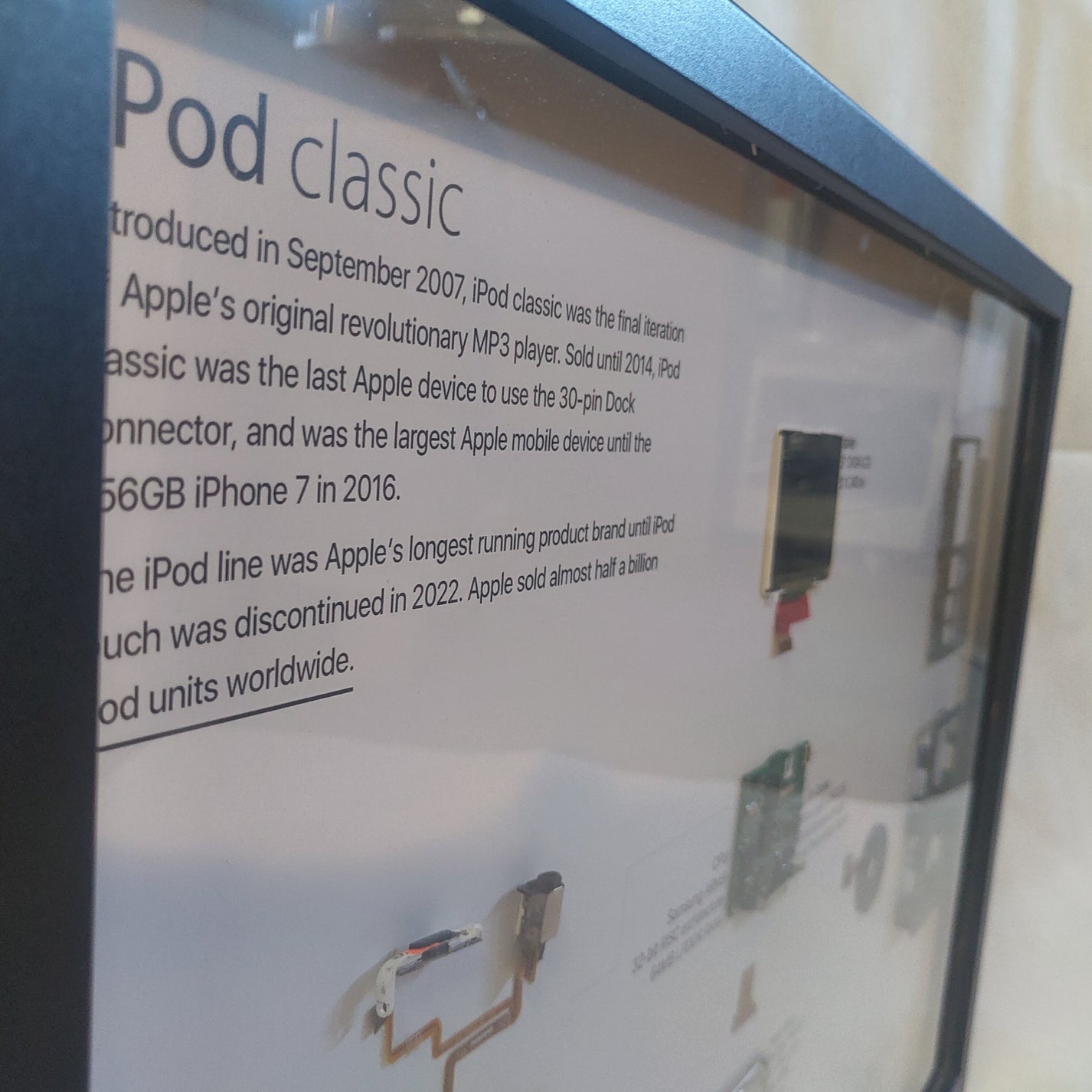 iPod classic - Teardown Display (A2 Frame) – DCG !Pod