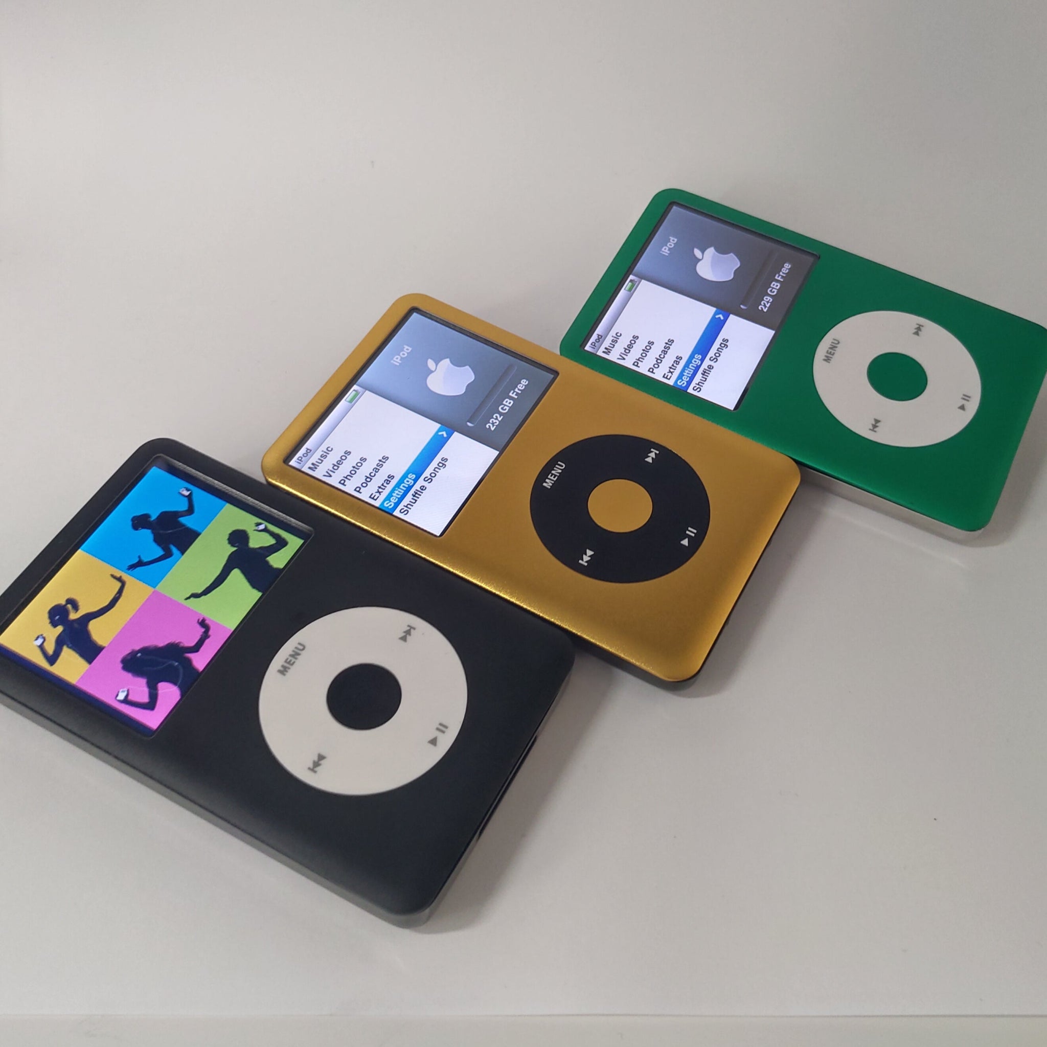 Custom iPod classics – DCG !Pod